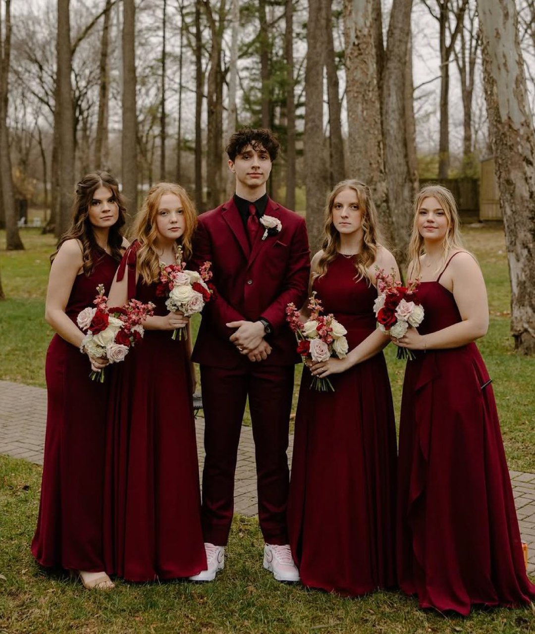40 Dreamy Winter Wedding Color Ideas That Will Wow Everyone - AdoroEvents