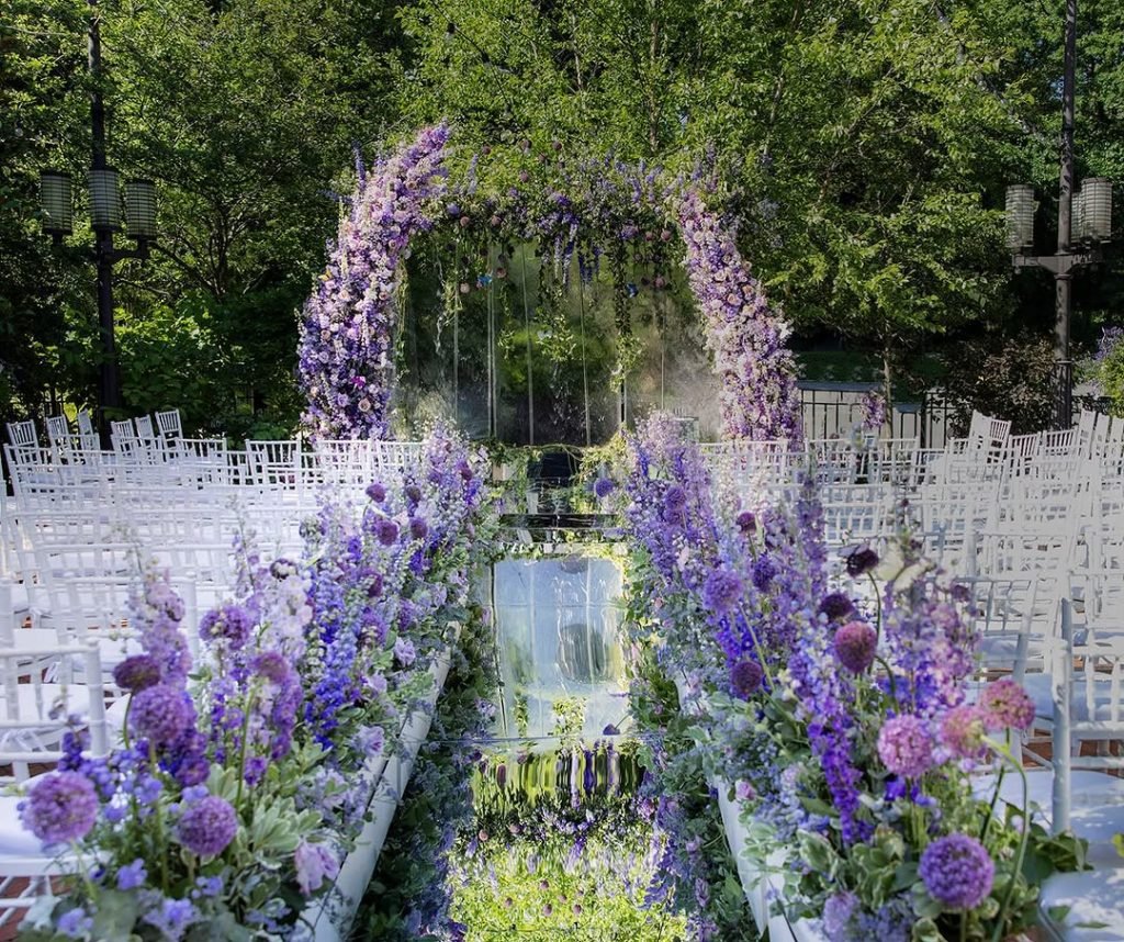 22 Purple Wedding Ideas That Feel Romantic, Elegant, and Unexpected ...