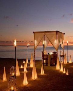 20 Romantic Date Ideas for Couples That Go Beyond the Ordinary ...