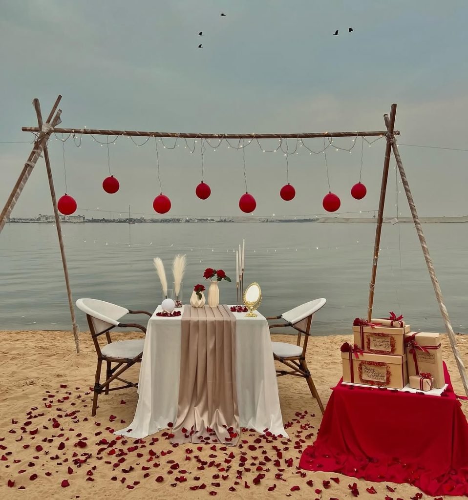 20 Romantic Date Ideas for Couples That Go Beyond the Ordinary ...