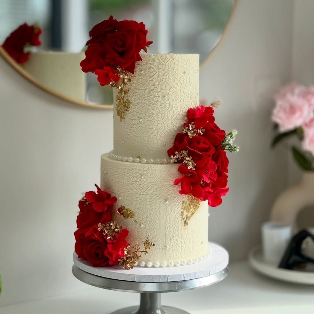20 Two-Tier Wedding Cake Ideas That Are Making Classic Tiered Cakes ...