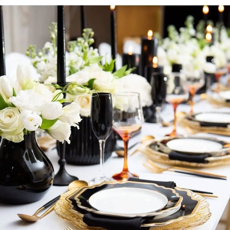 23 Statement-Making Black and White Table Setting Ideas That Are Too ...