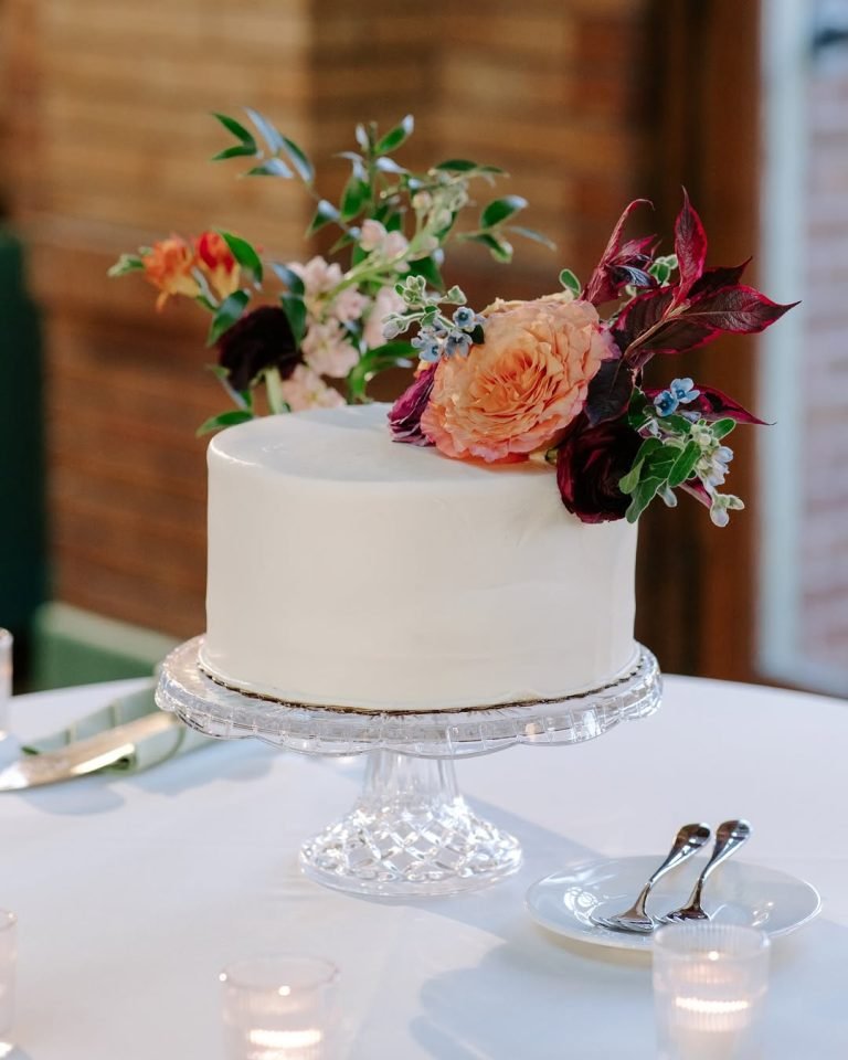 20 One Tier Wedding Cake Ideas So Stunning, You’ll Forget Multi-Layer ...