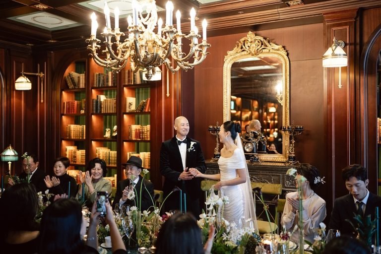 20 Library Wedding Ideas for Book-Loving Couples Who Want Every Detail ...