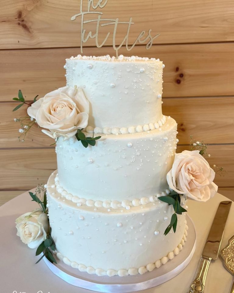 22 Glamorous Pearl Wedding Cake Ideas That Feel Custom-Made for Royalty ...