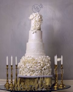 22 Glamorous Pearl Wedding Cake Ideas That Feel Custom-Made for Royalty ...