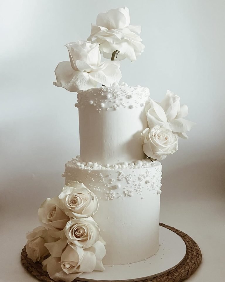 22 Glamorous Pearl Wedding Cake Ideas That Feel Custom-Made for Royalty ...