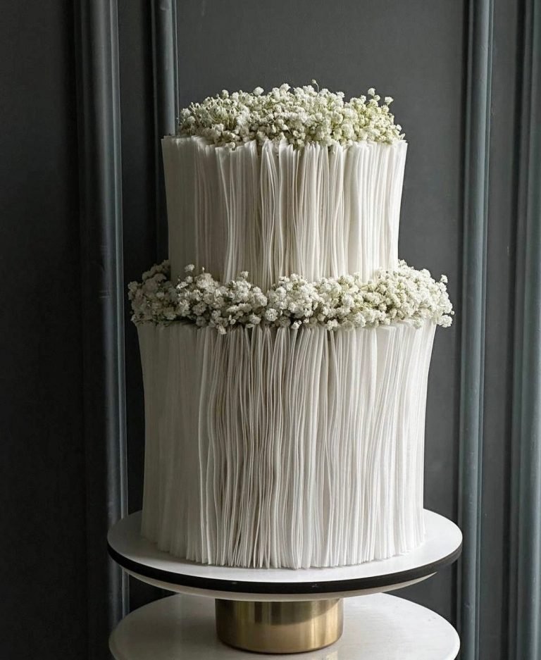 20 Two-Tier Wedding Cake Ideas That Are Making Classic Tiered Cakes ...
